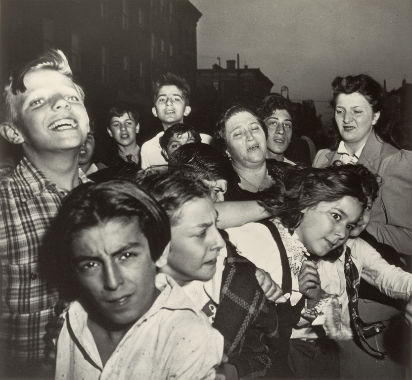 Their First Murder, 9th October 1941, by Weegee (Arthur Fellig) (833 x ...
